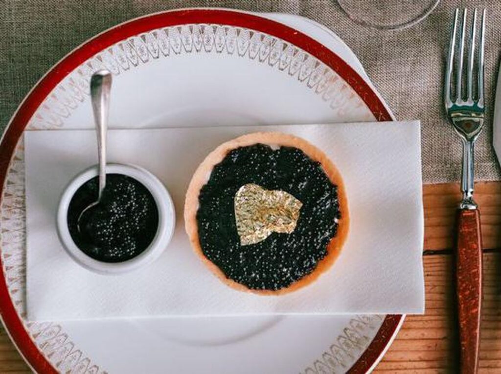 Kuliner Berkelanjutan: Caviar Unik dari Dapur Zero-Waste Bali yang ...